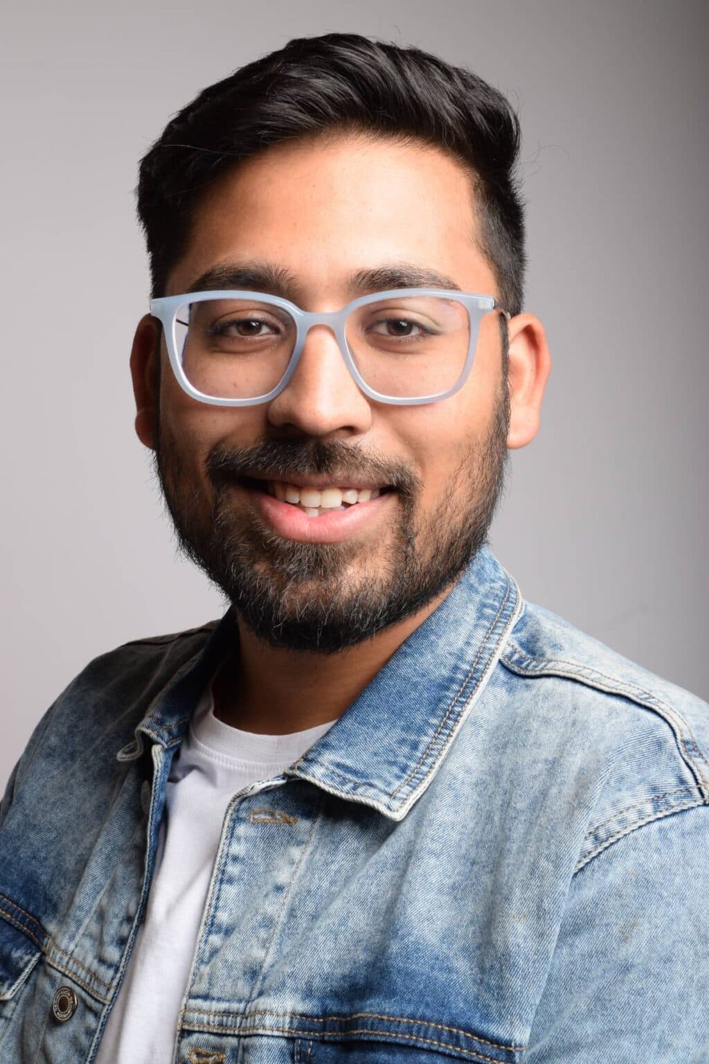 20 Unedited Portraits to Practice Photoshop Editing - Creative Pad Media